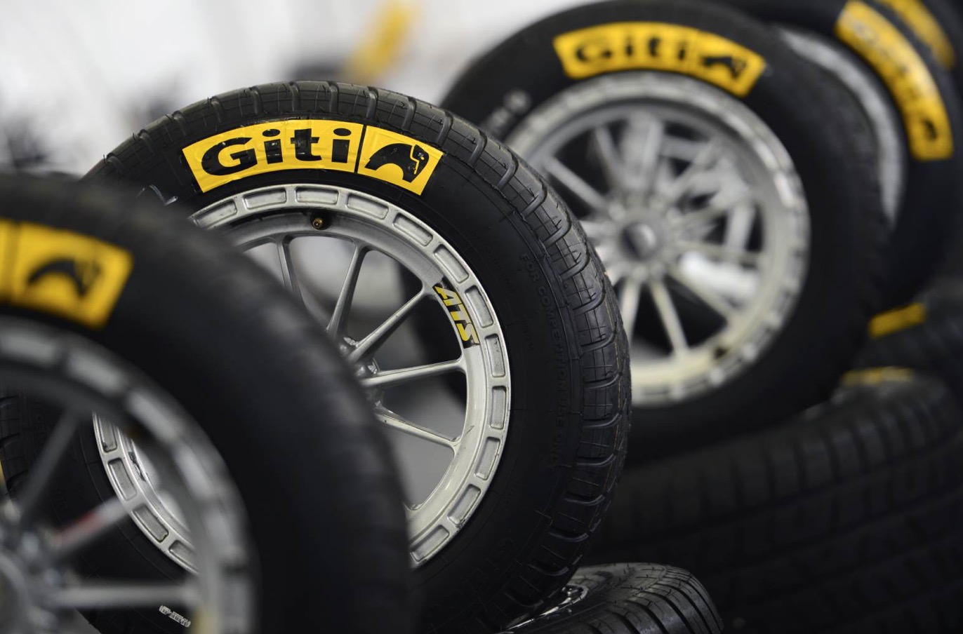 Nouveau manufacturier et dotations exceptionnelles en Ultimate Formula ...