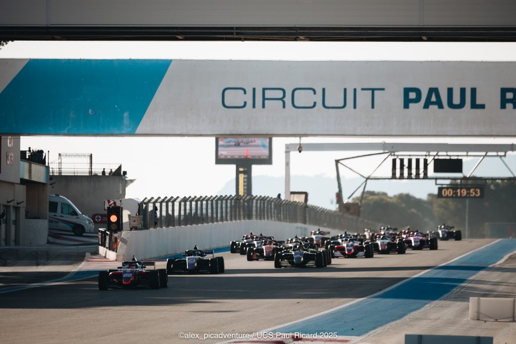 Hoosier Formula Cup : Hugh Barter en patron - Ultimate Cup European Series